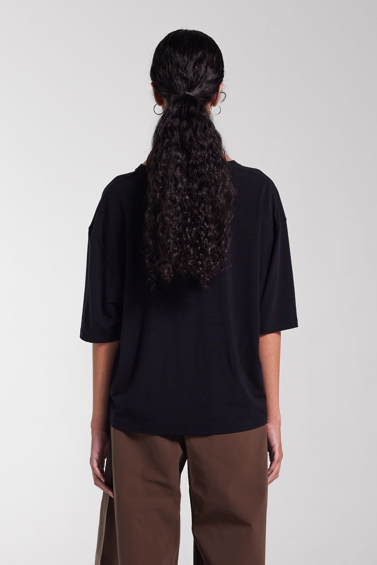 Biisk Tee Black | STUTTERHEIM US