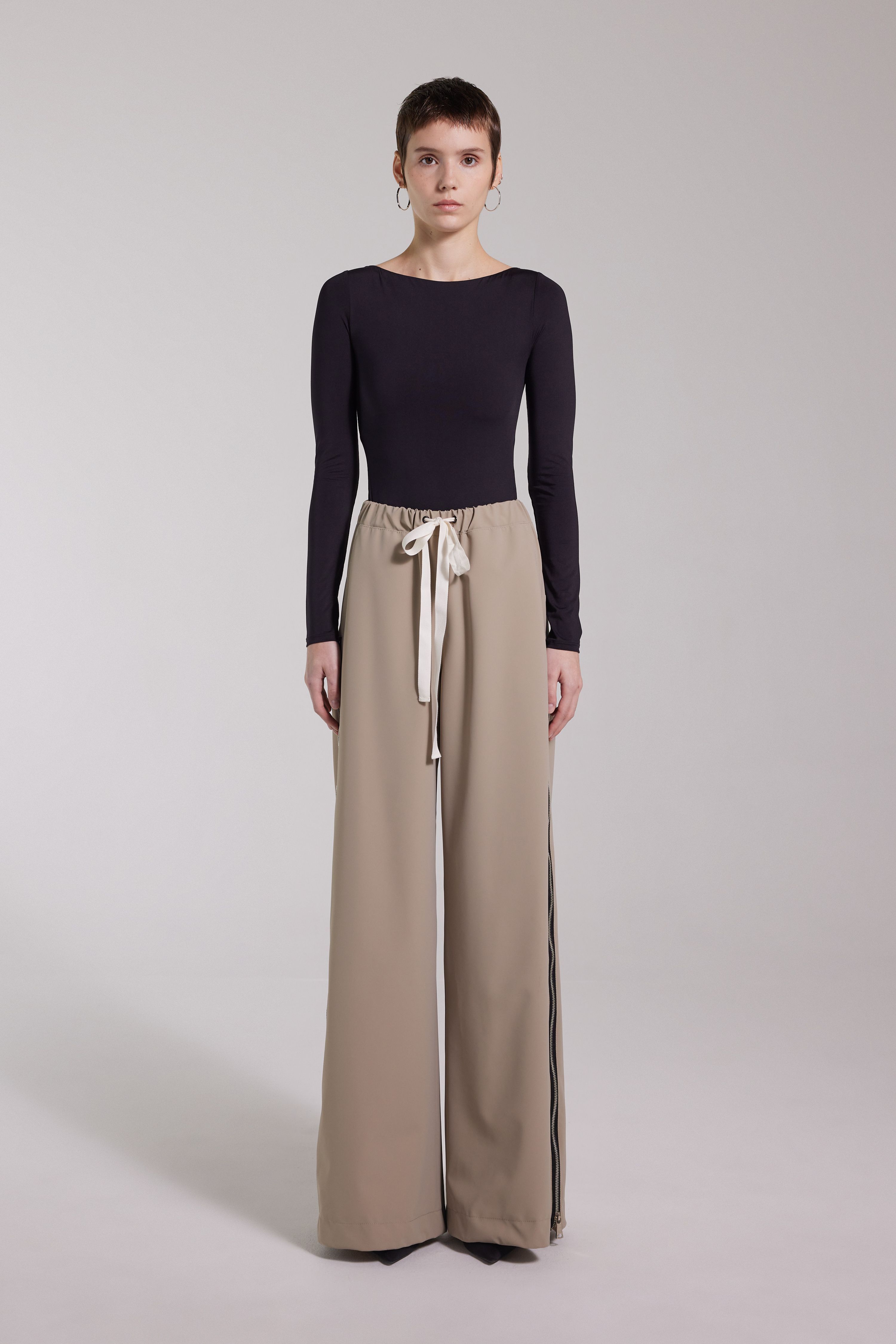 Karla Trousers Potato | STUTTERHEIM US