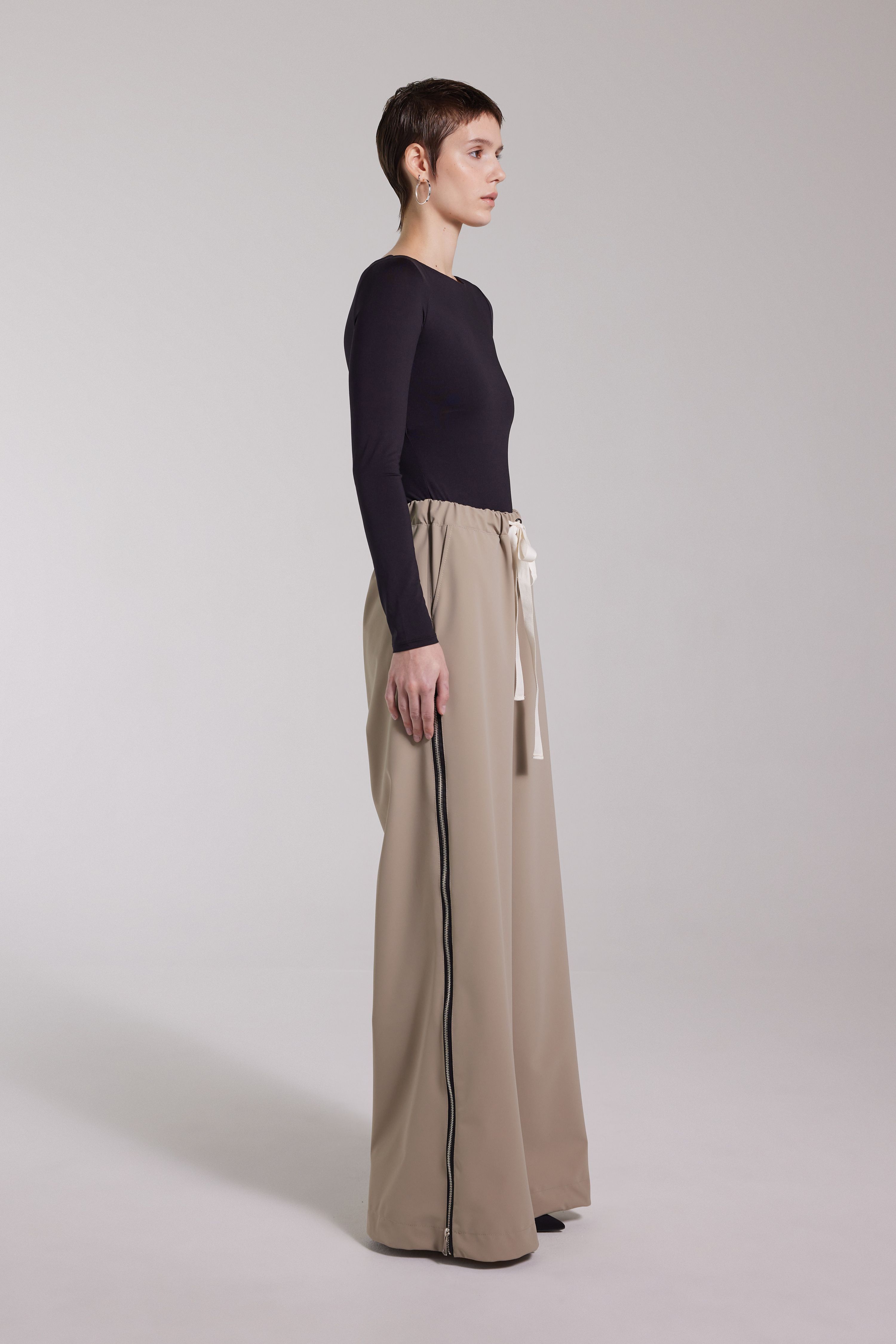 Karla Trousers Potato | STUTTERHEIM US
