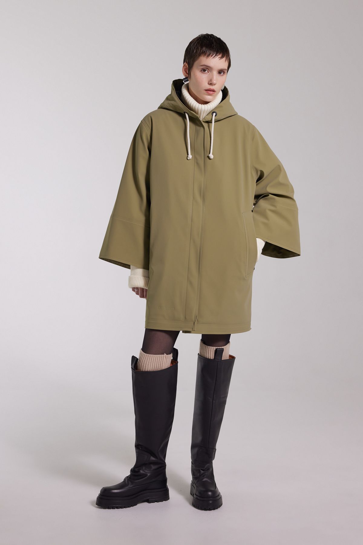 Lubban Winter Matte Raincoat Aloe | STUTTERHEIM US