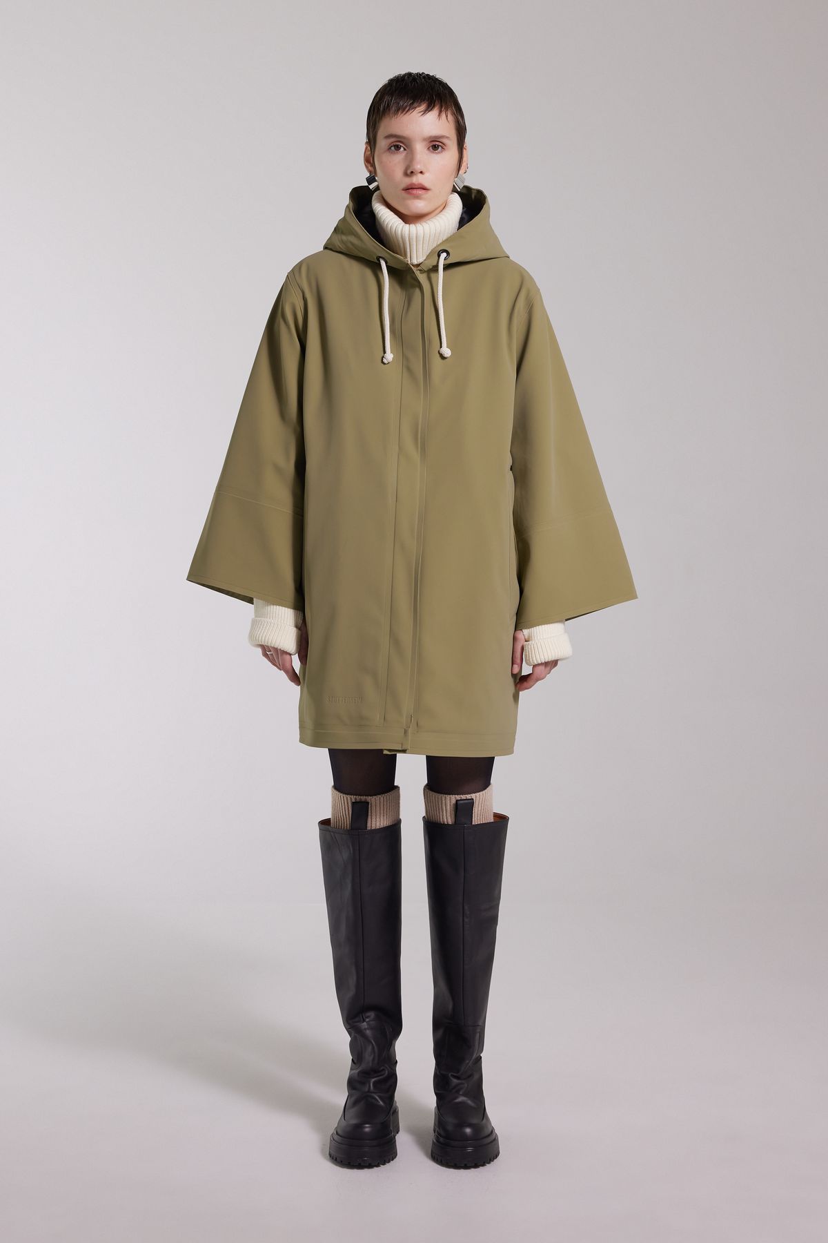 Lubban Winter Matte Raincoat Aloe | STUTTERHEIM US