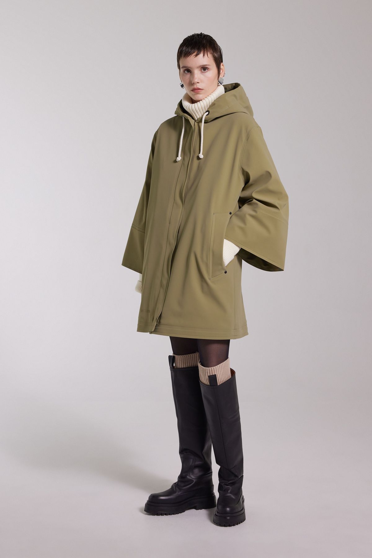 Lubban Winter Matte Raincoat Aloe | STUTTERHEIM US