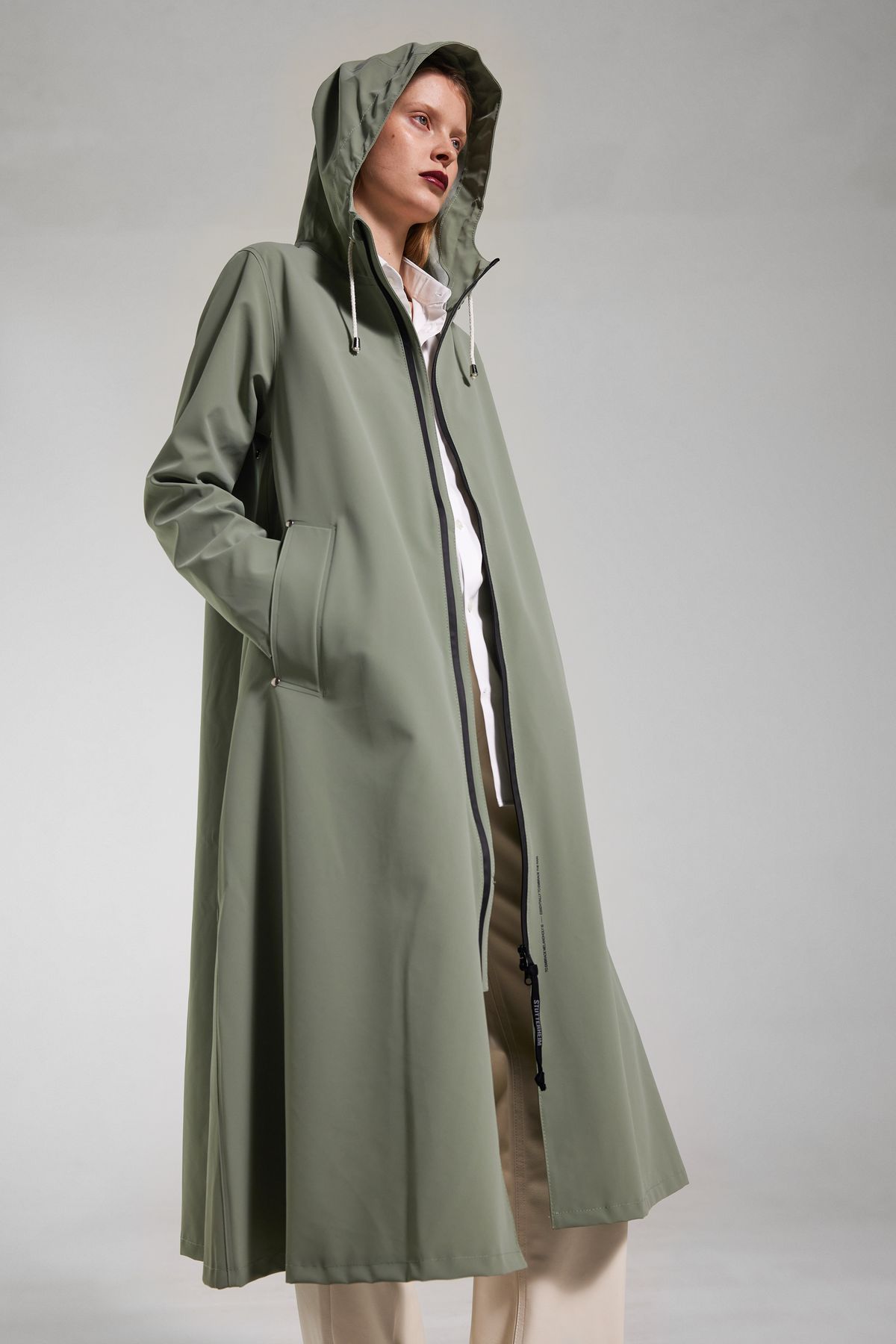 Mosebacke Long Lightweight Zip Matte Raincoat Comet | STUTTERHEIM US