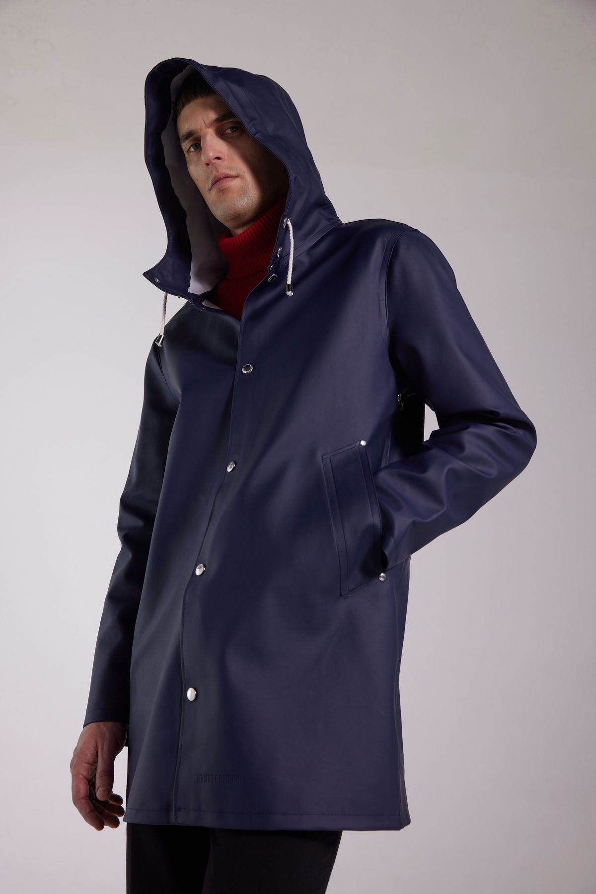 Stockholm Raincoat Navy | STUTTERHEIM US